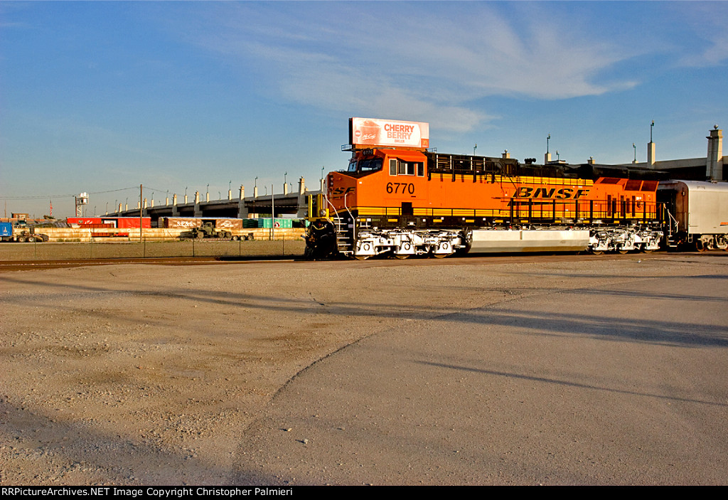 BNSF 6770